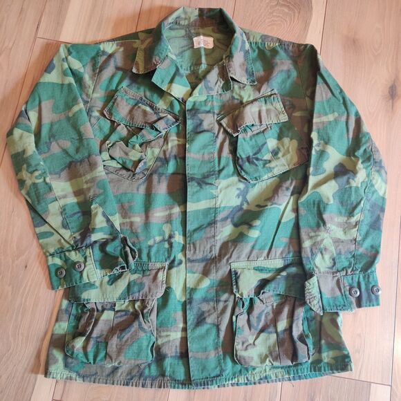 Marines | Jackets & Coats | Vintage 969 Vietnam Slant Pocket Erdl Camo ...